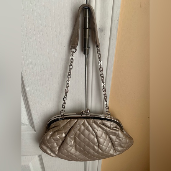 Cabrelli & Co | Bags | Cabrelli Co Vintage Quilted Kiss Clasp Bag ...